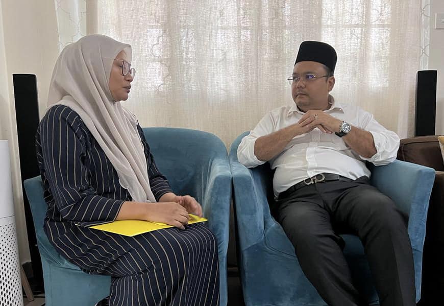 Agong beri sumbangan peribadi kepada waris mangsa tragedi Elmina - Media Madani