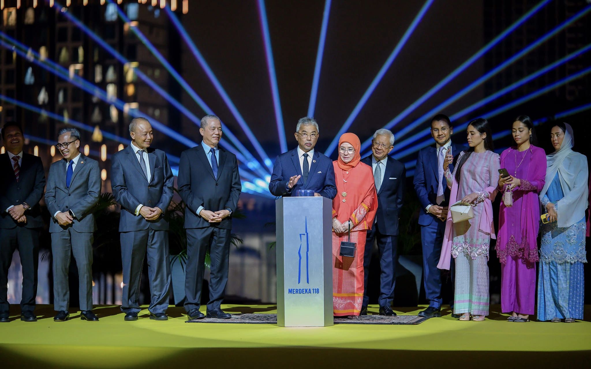 Menara Merdeka 118 mercu kejayaan meniti liku-liku kemerdekaan - Agong ...