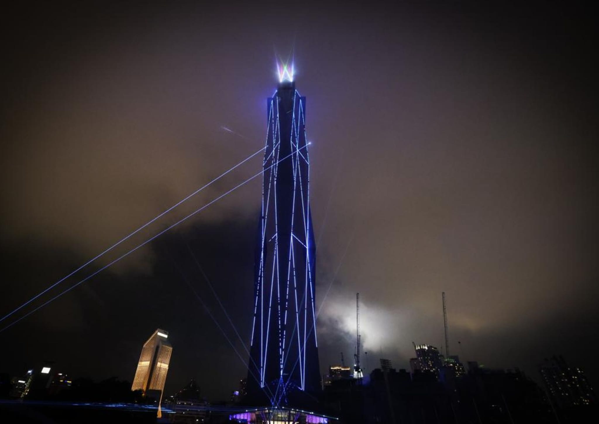 Menara Merdeka 118 mercu kejayaan meniti liku-liku kemerdekaan - Agong ...