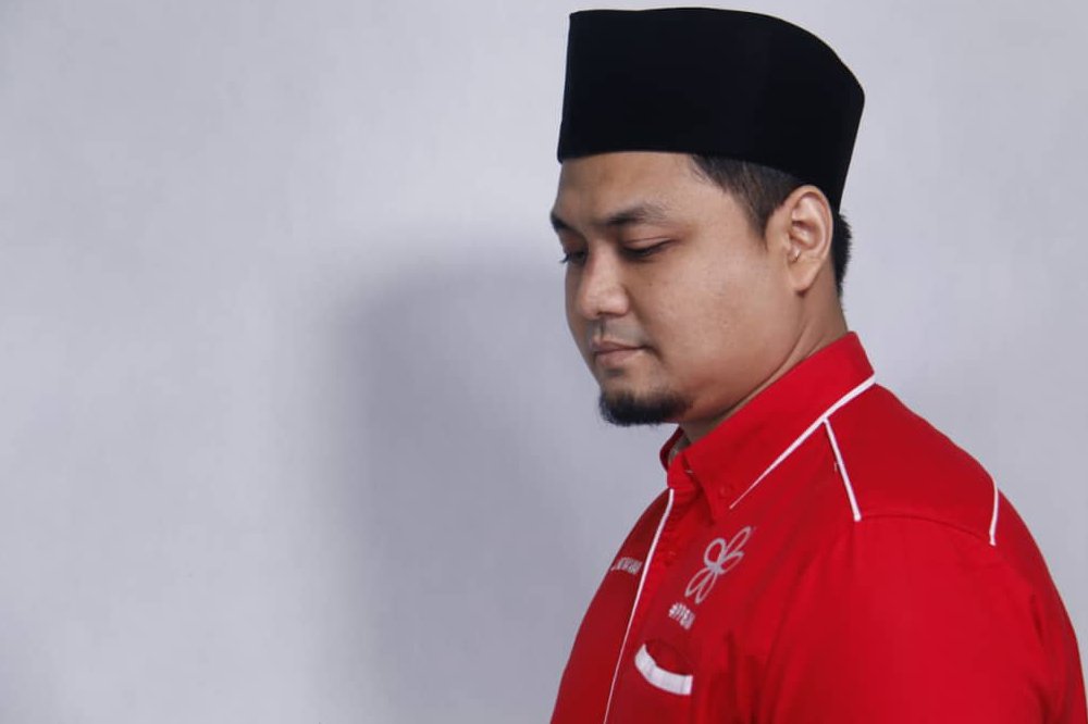 Bekas Ahli Majlis Pimpinan Tertinggi Bersatu, Dr Muhammad Faiz Na'aman ...