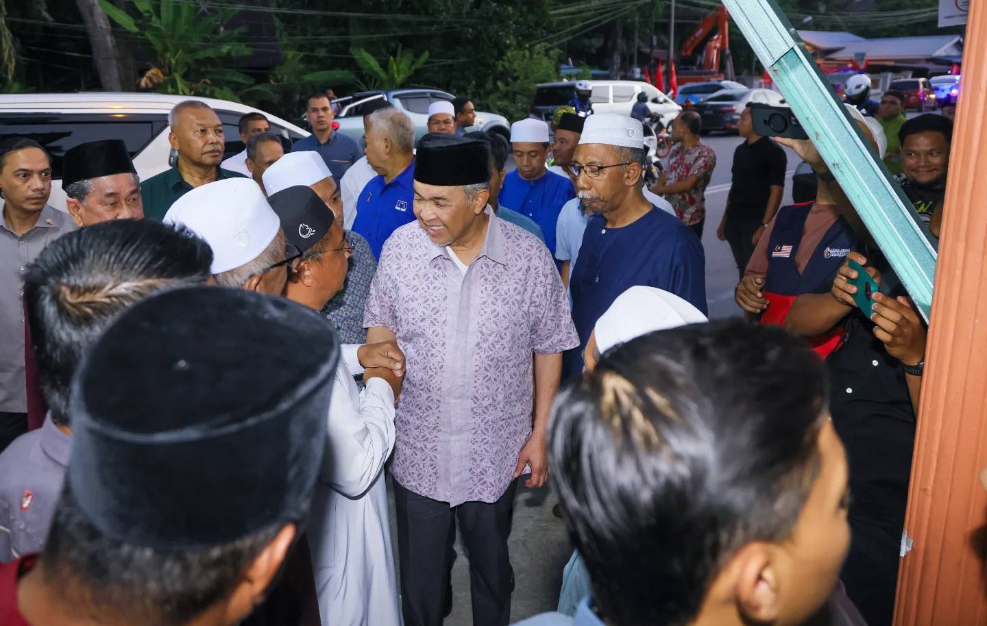 PRK Sungai Bakap: Umno yakin pengundi muda akan pilih calon Kerajaan Perpaduan - Zahid - Media ...