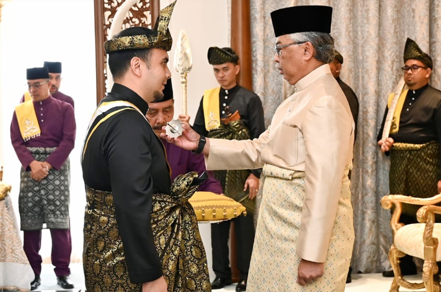 Setiausaha politik Perdana Menteri dianugerahkan gelaran Datuk - Media ...